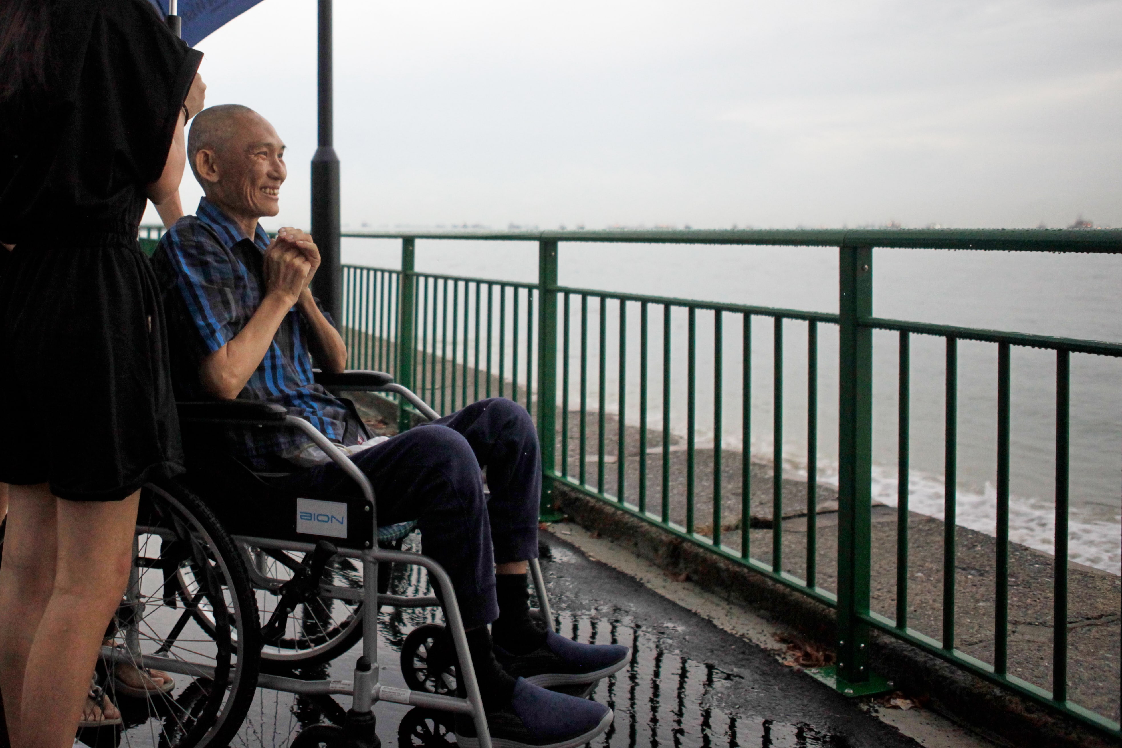 Uncle Sam’s Family Wish at Universal Studios Singapore – Ambulance Wish ...